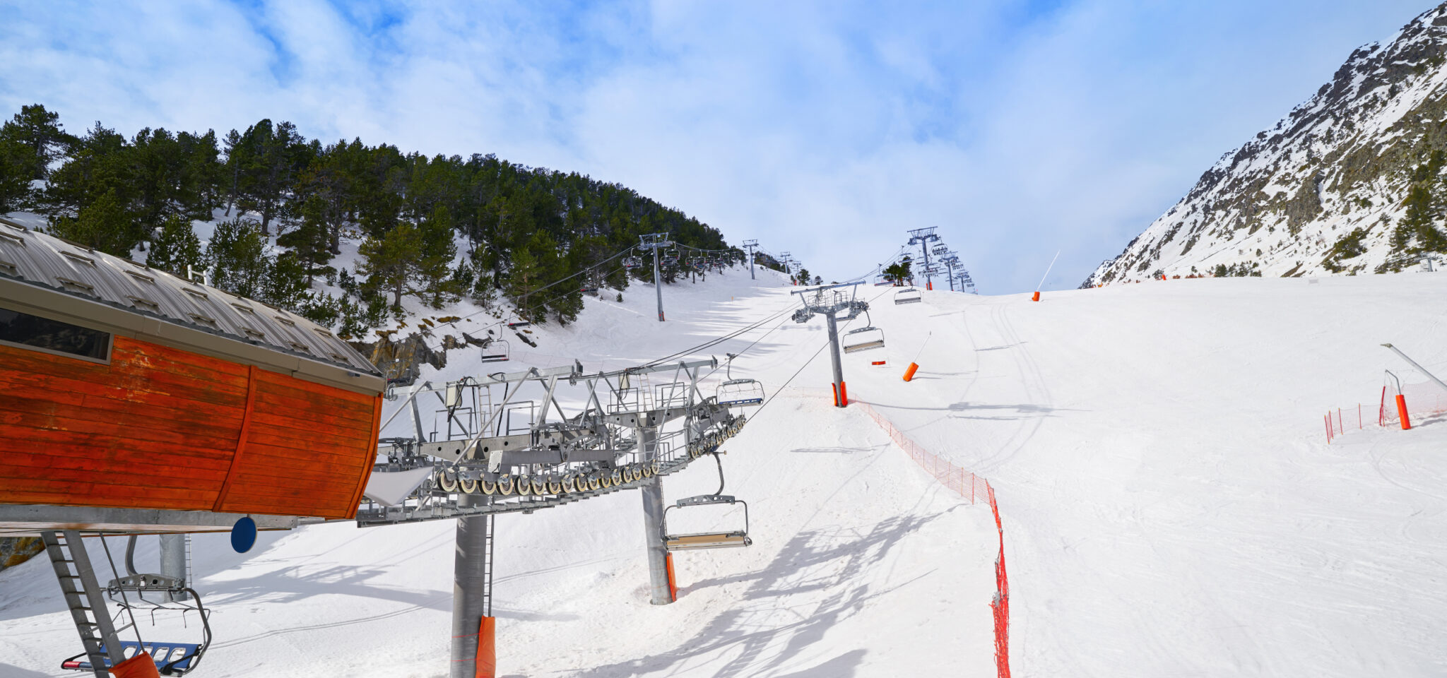 Arinsal Ski Resort: Book Your Trip, Explore Nightlife & Hire Skis - Andorra Escapes