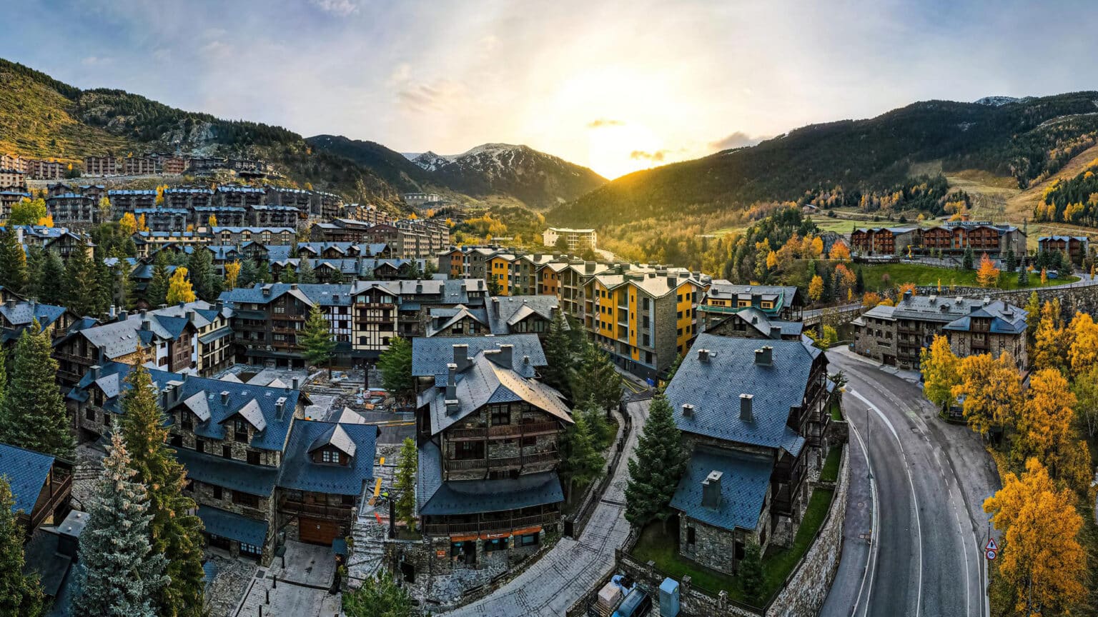 El Tarter Skiing: Resort, Nightlife & Ski Hire Info - Andorra Escapes