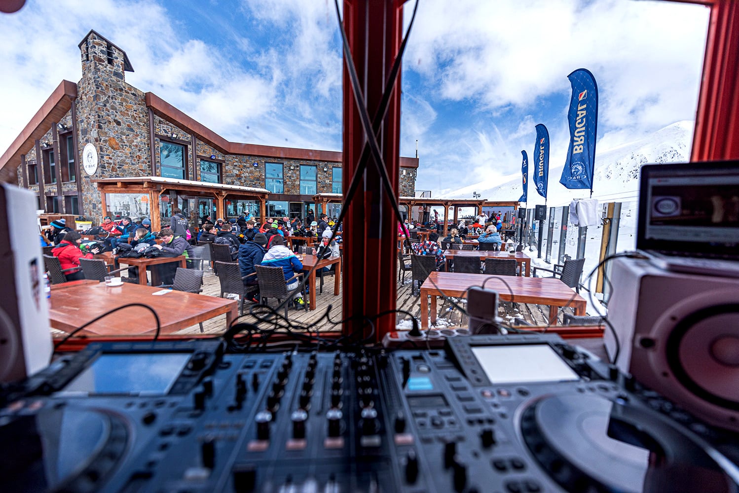 Uncover Andorra’s Nightlife: Après-Ski Experiences, Bars & More ...